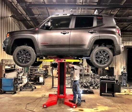 Single Post Automotive UTV Lift 7000lb SML-7 | NHProEquip.com